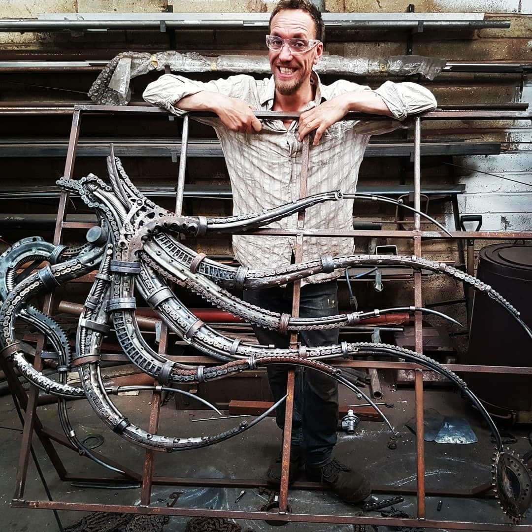 Incríveis esculturas metálicas do artista Alan WilliamsIncríveis ...